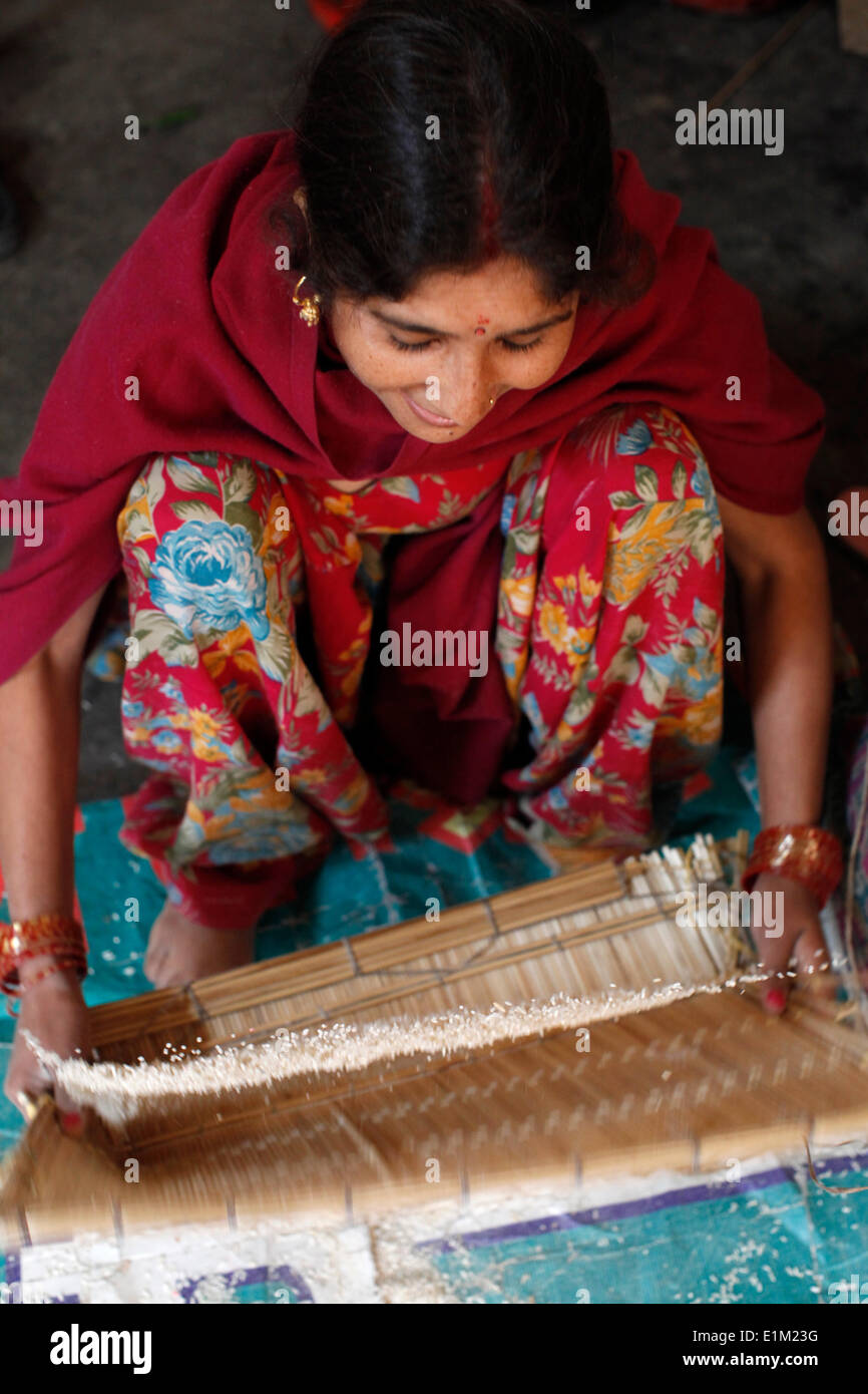 Sorting rice hi-res stock photography and images - Alamy
