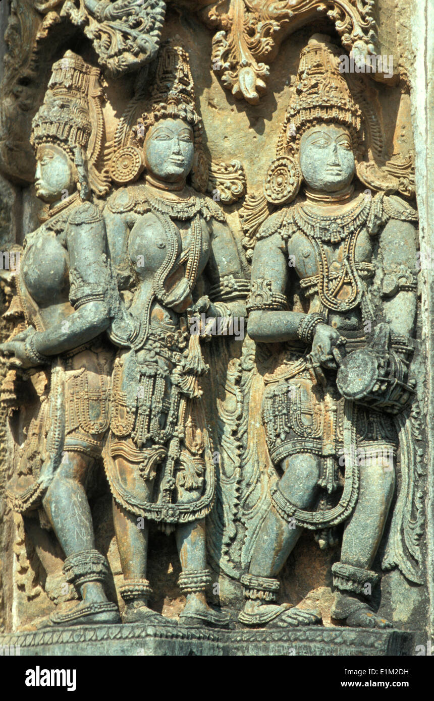 Hindu sculptures in Belur Stock Photo - Alamy