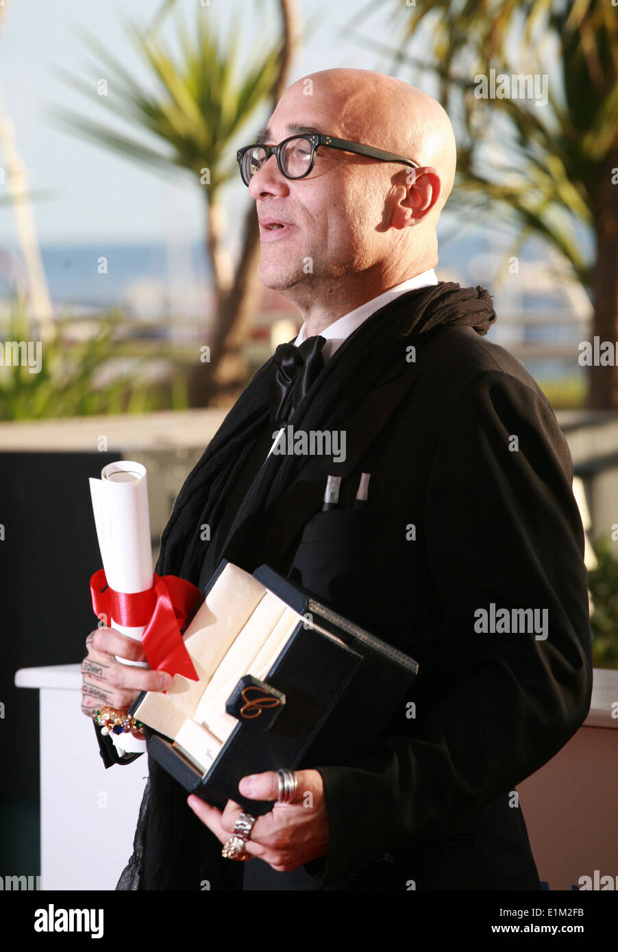 Bruce Wagner (for Julianne Moore) with the prize for Best Performance ...