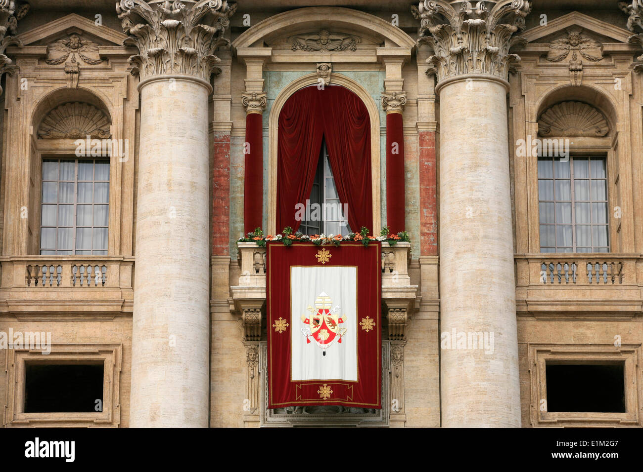 Popes balcony hi-res stock photography and images - Alamy