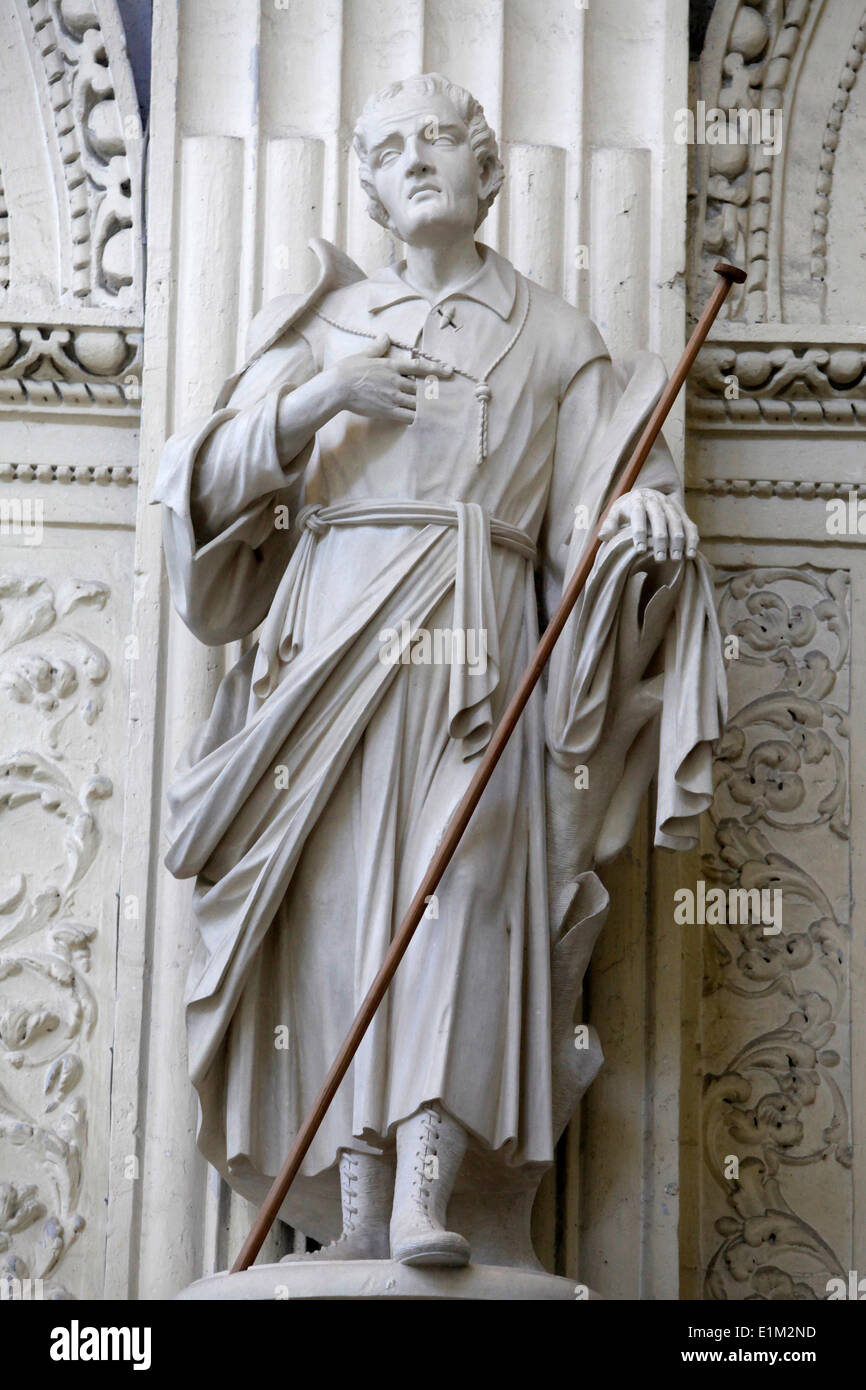 Chiesa di San Matteo, Lecce, Apulia Statue of Saint Matthew Stock Photo ...