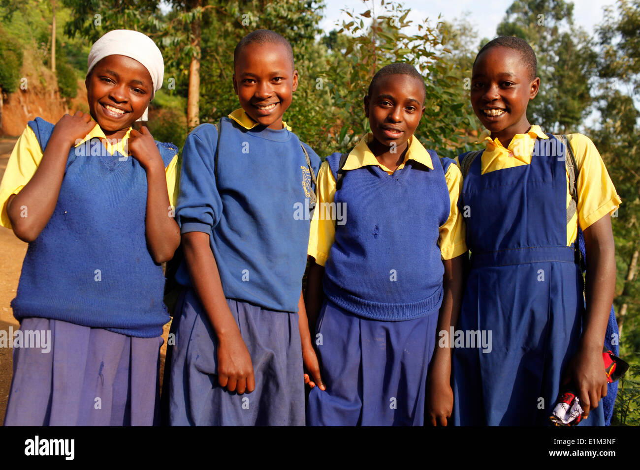 Kenyan schoolgirls hi-res stock photography and images - Alamy