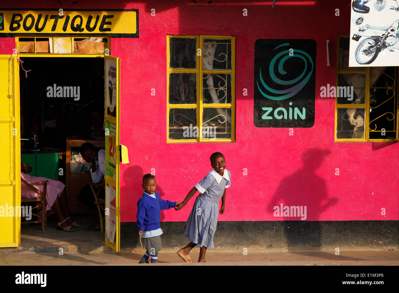 Children outside a shop Stock Photo - Alamy