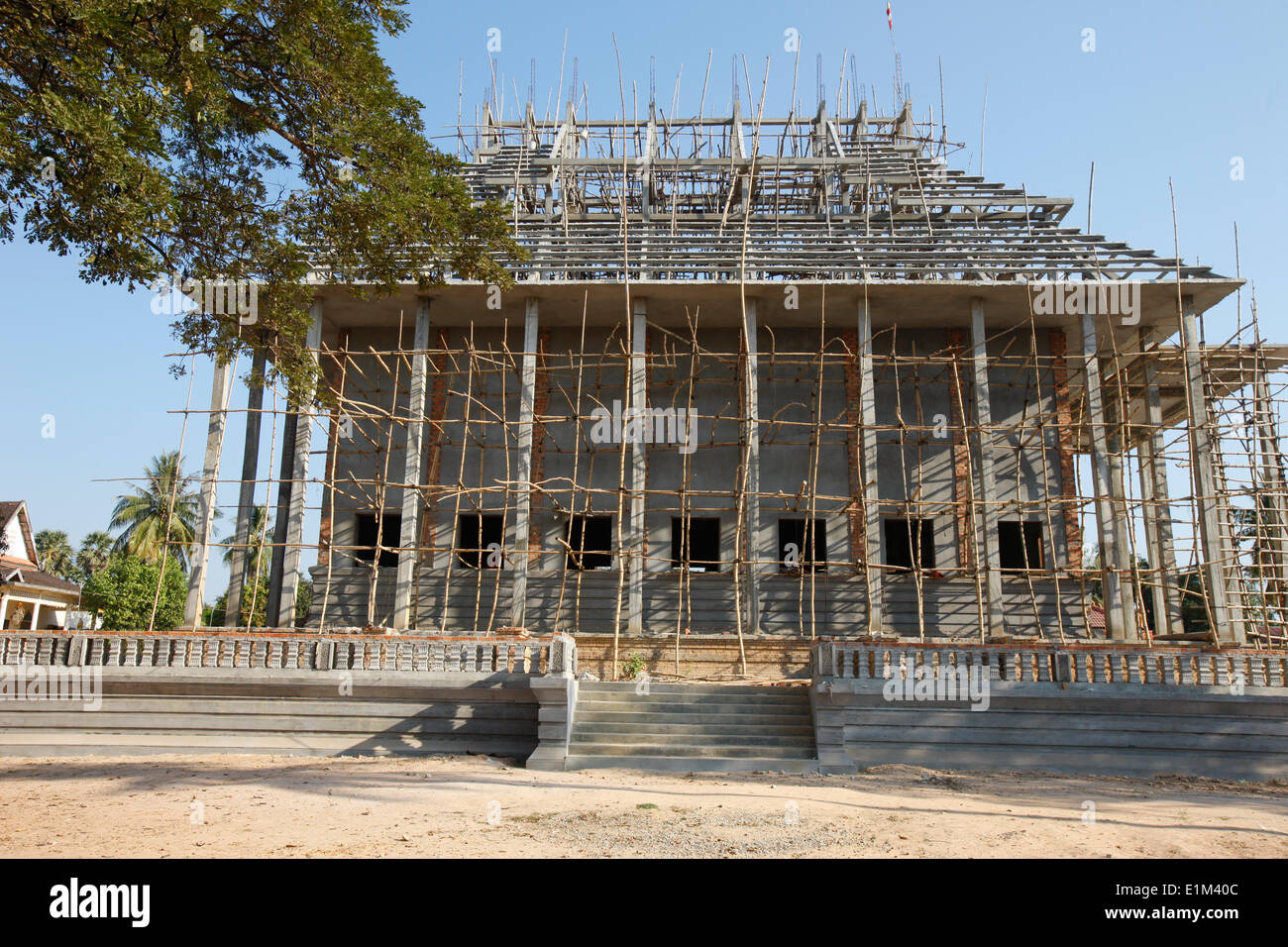 Buddhist temple building Stock Photo - Alamy