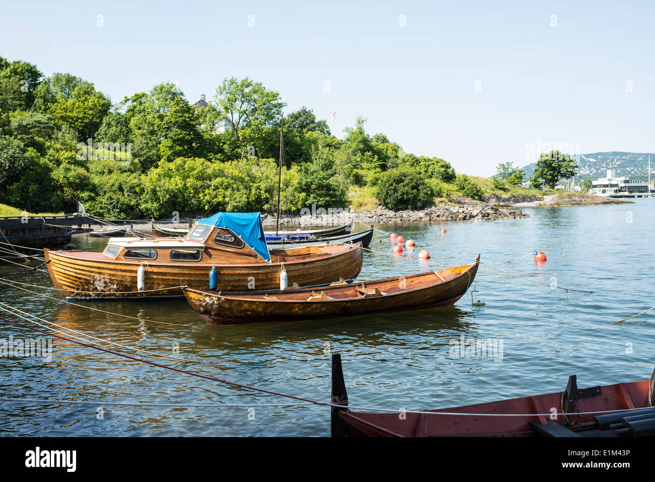 Wooden boats hi-res stock photography and images - Alamy