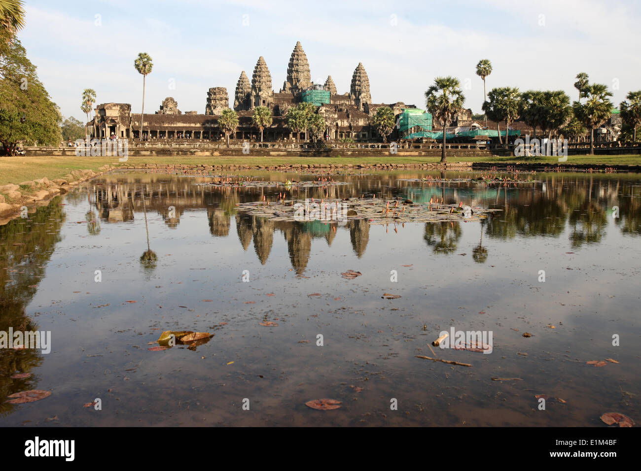 Angkor Wat and Reflecting Pool Stock Photo - Alamy