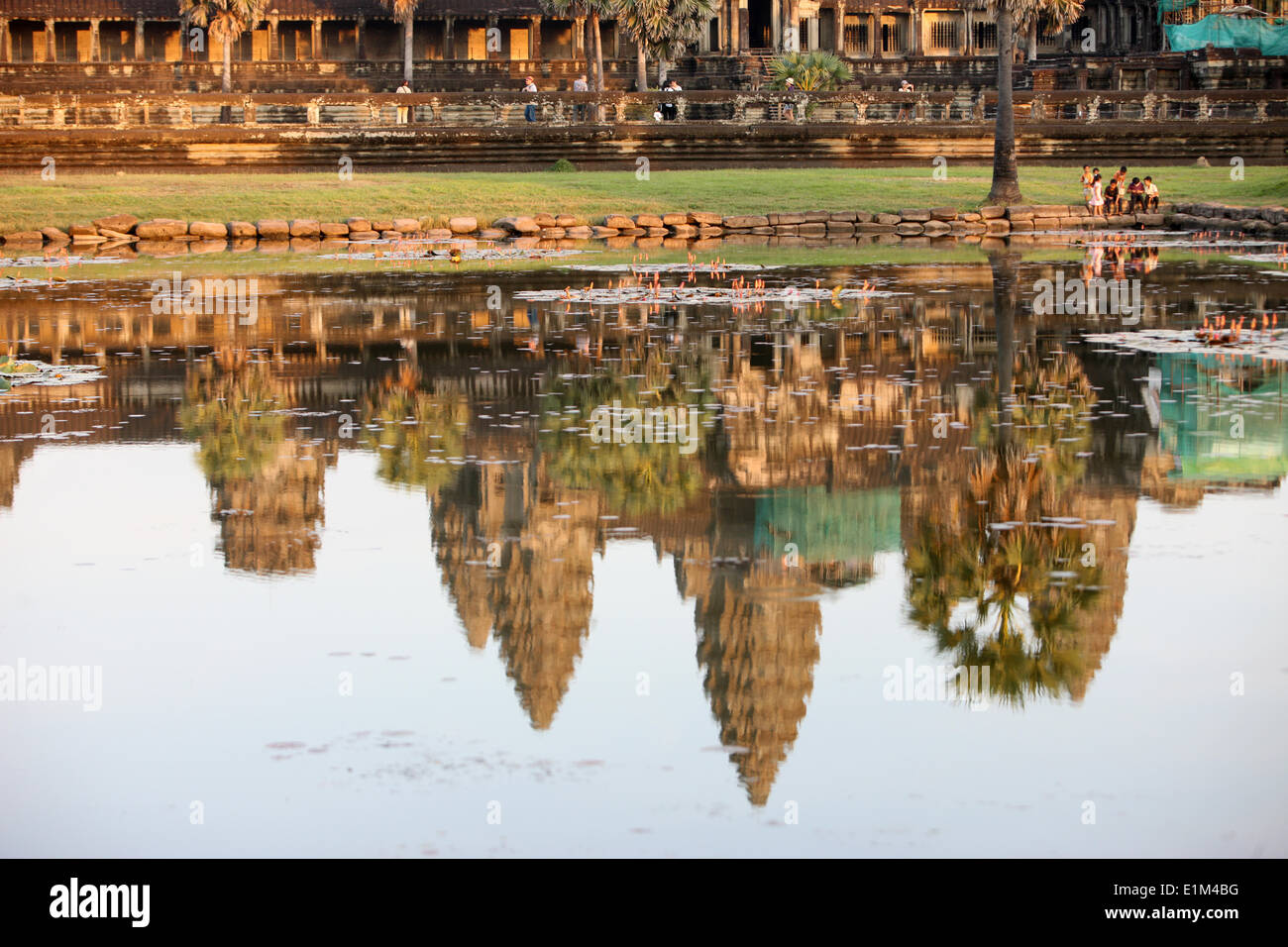 Angkor Wat and Reflecting Pool Stock Photo - Alamy