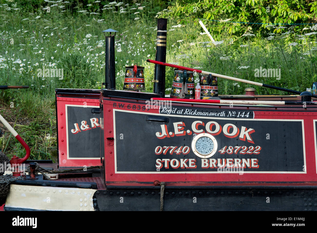 English barges hi-res stock photography and images - Alamy