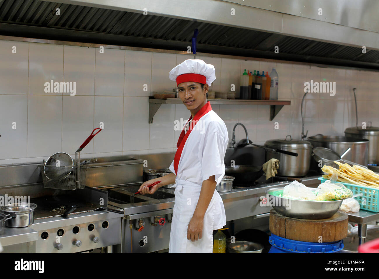 Cambodian cook hi-res stock photography and images - Alamy