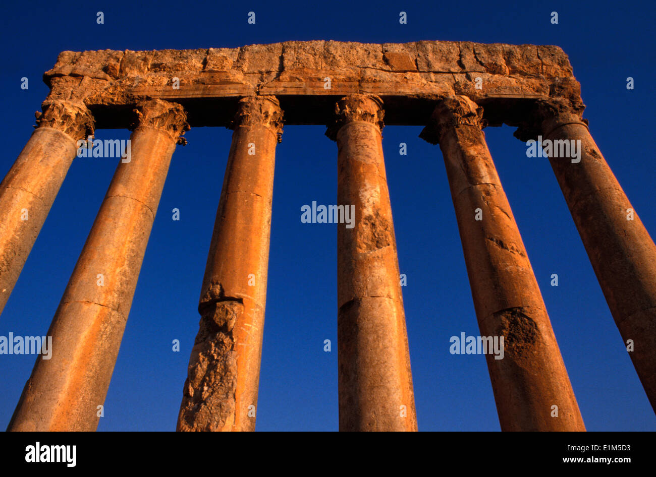 Jupiter temple columns in Baalbek Stock Photo - Alamy