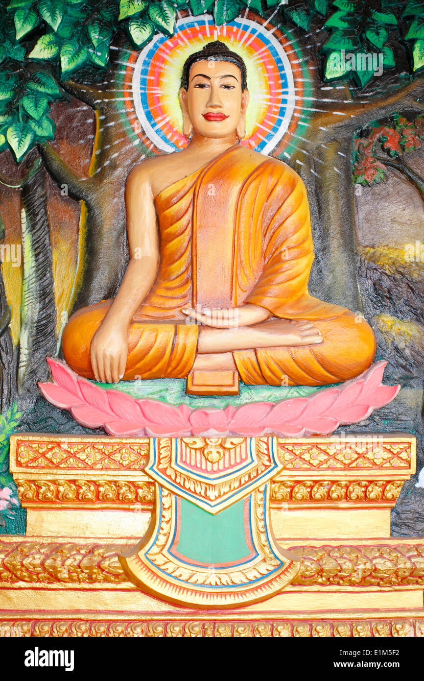 Preah Prom Rath Monastery. Life of the Buddha. Meditation on a lotus ...