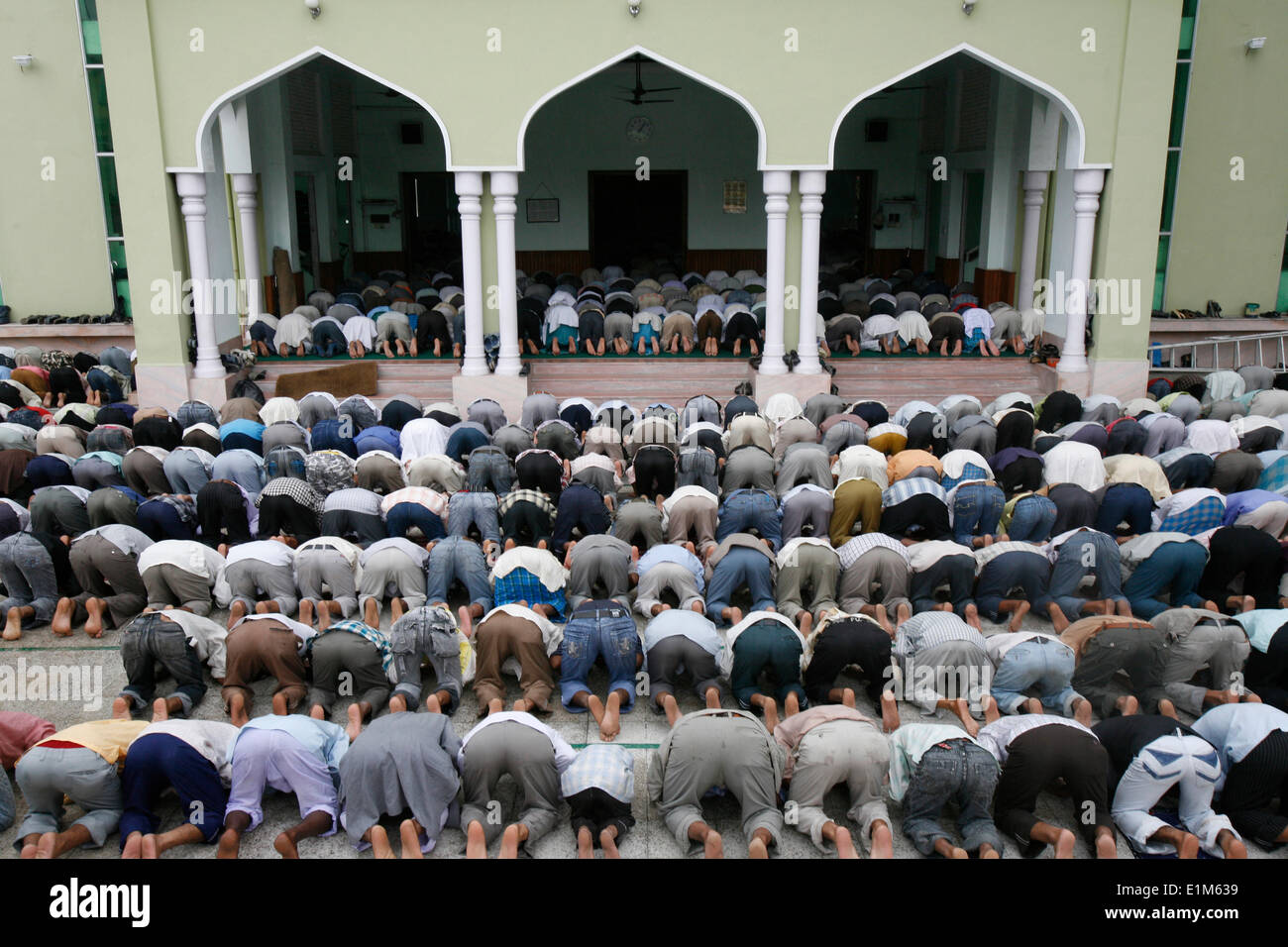 Friday prayer at Kathmandu mosque Stock Photo - Alamy