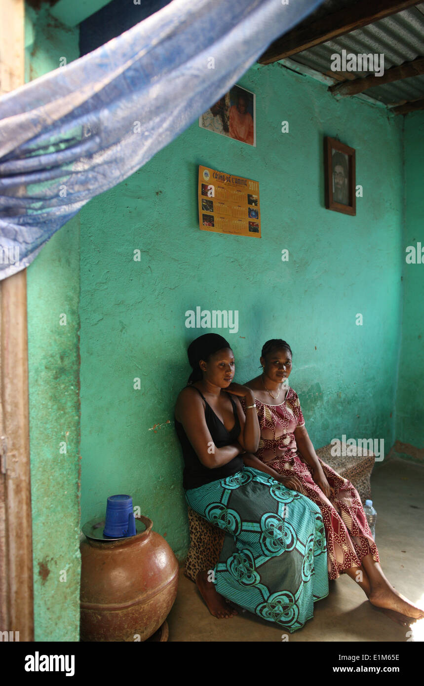African family at home Stock Photo - Alamy