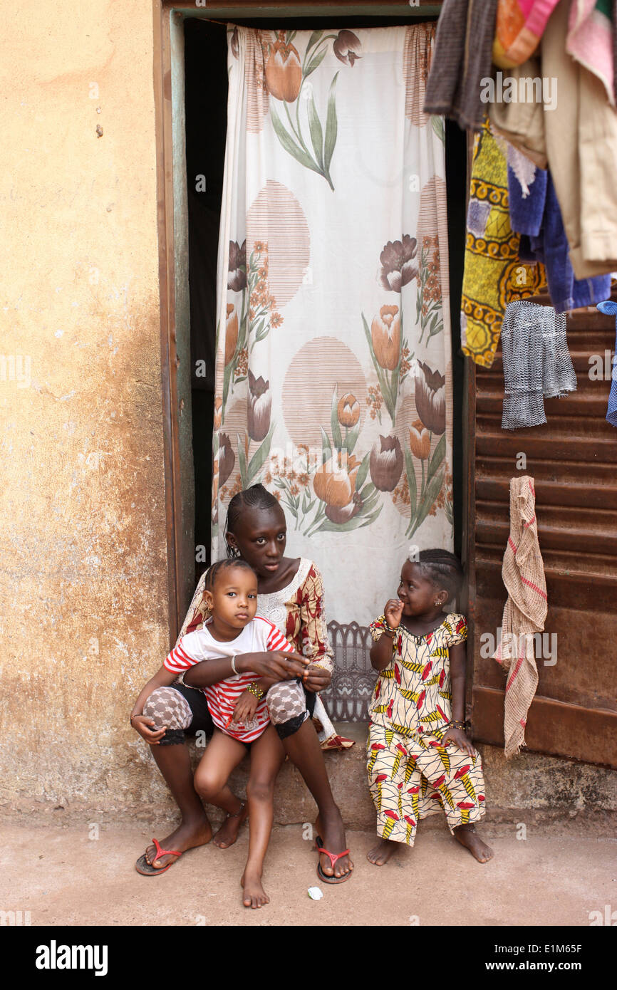 Malian children hi-res stock photography and images - Alamy