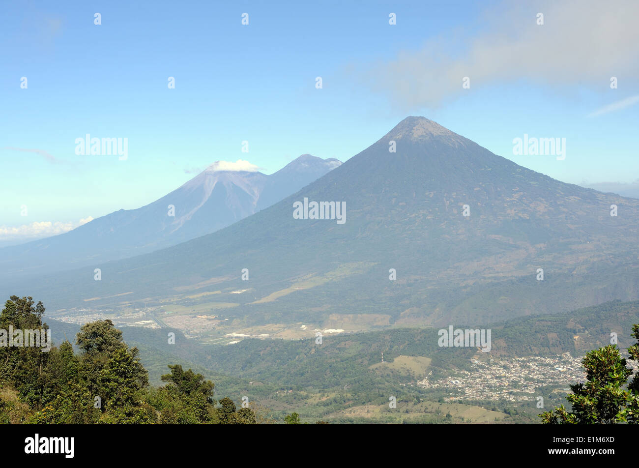 Volcan de pacaya hi-res stock photography and images - Alamy