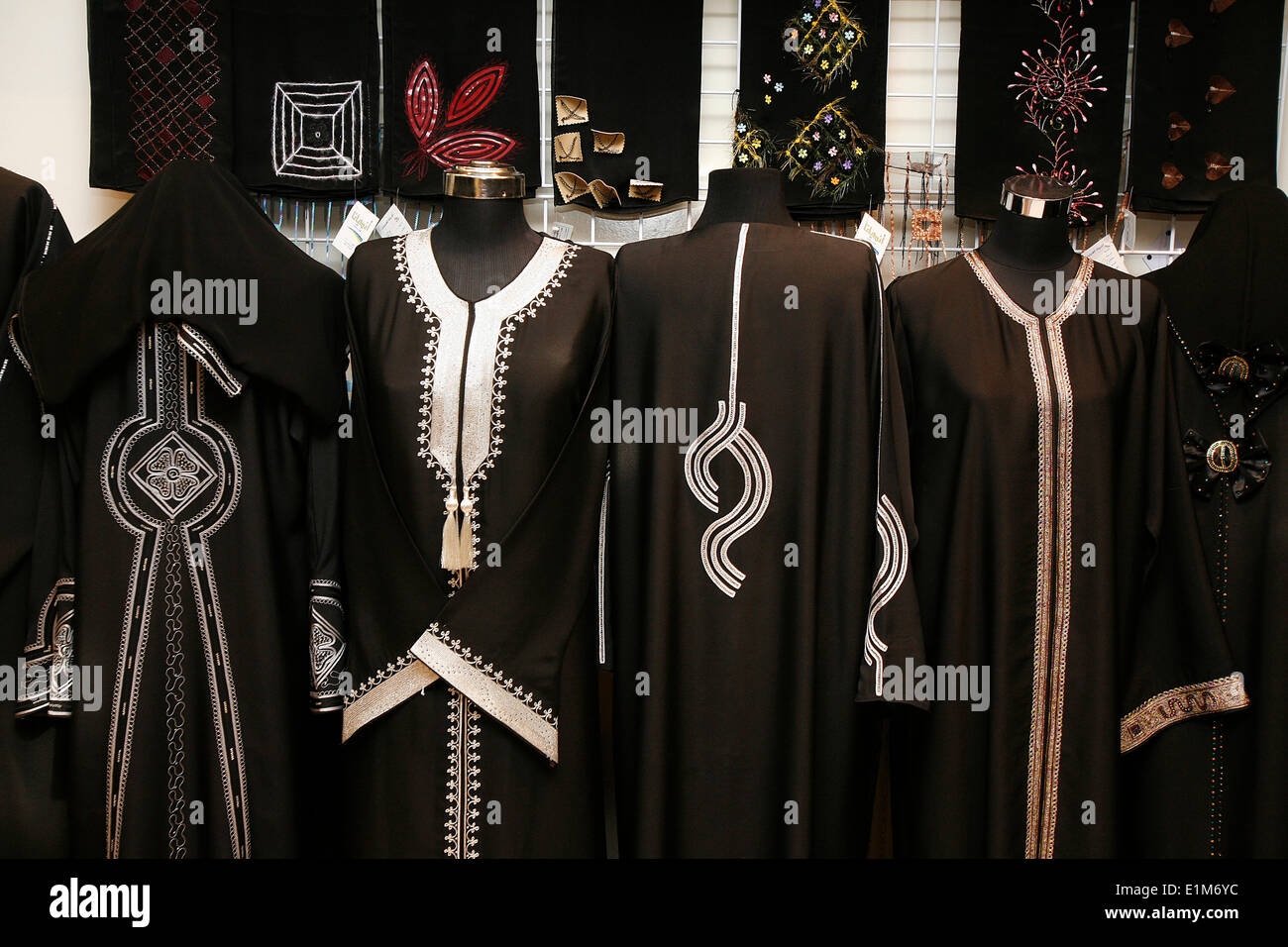 Islamic dress hi-res stock photography and images - Alamy