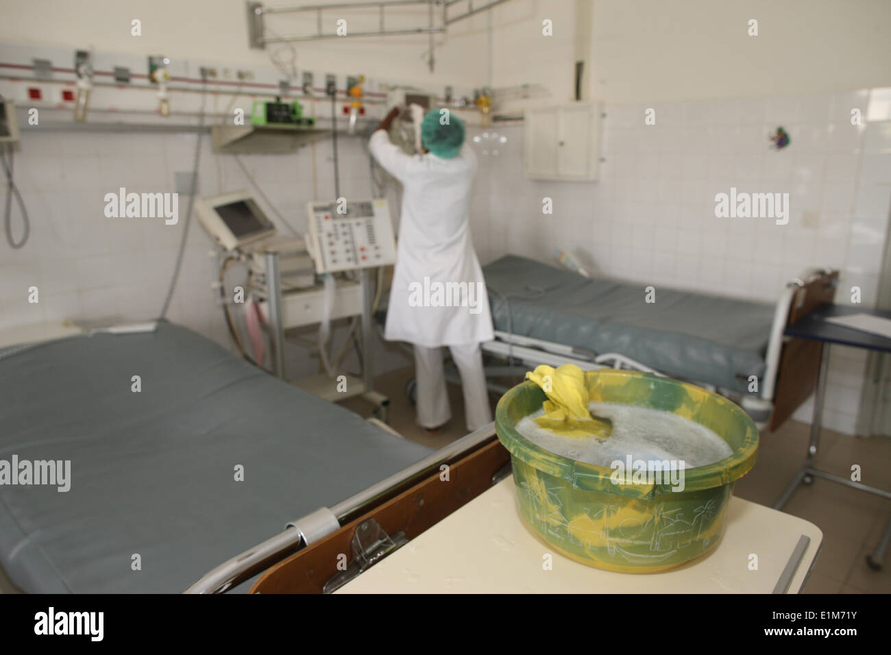Intensive care unit cleaning Stock Photo - Alamy