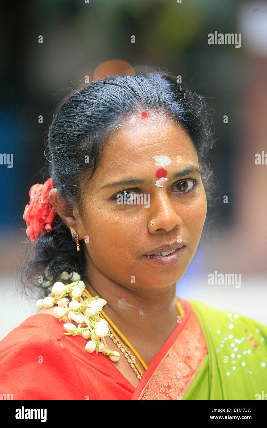 Sri Maha Mariamman temple. Woman Stock Photo - Alamy