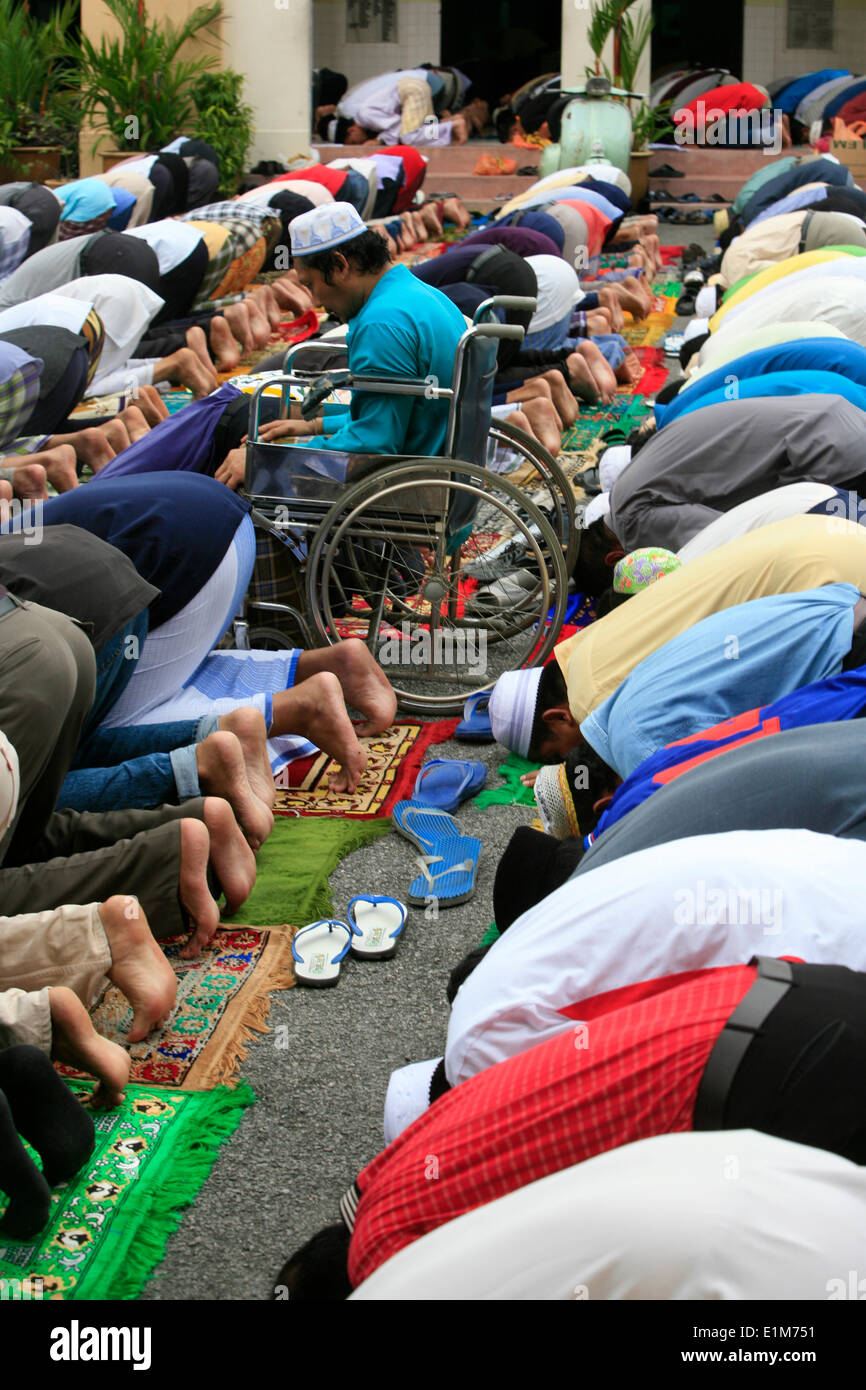 Friday prayer. Masjid Kampung mosque Stock Photo - Alamy