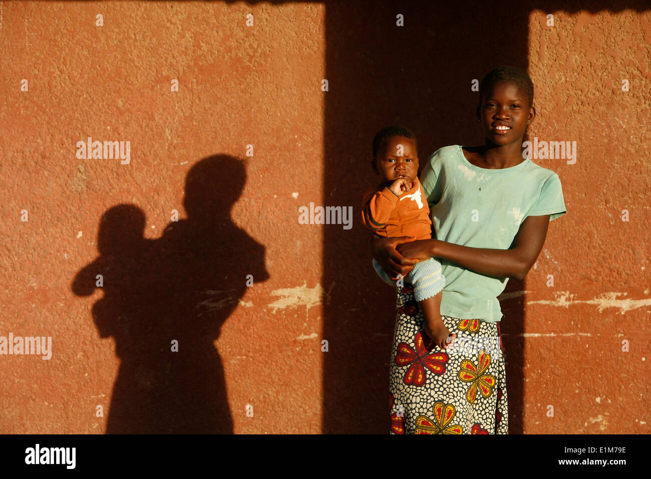 Guinean woman hi-res stock photography and images - Alamy