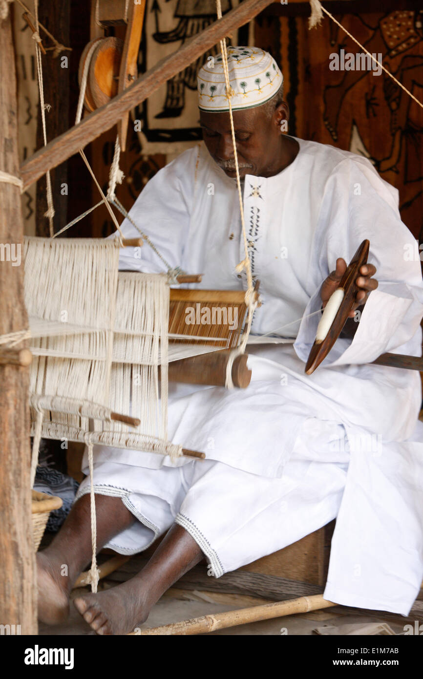 Cotton weaver hi-res stock photography and images - Alamy