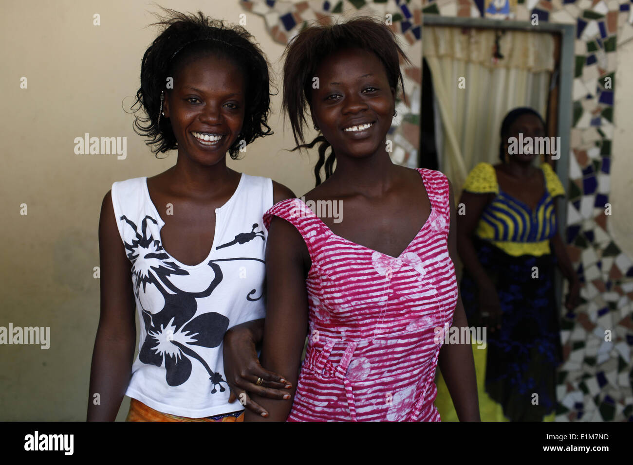 Senegalese girls hi-res stock photography and images - Alamy