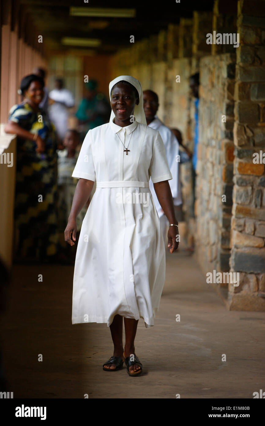 African nun hi-res stock photography and images - Alamy