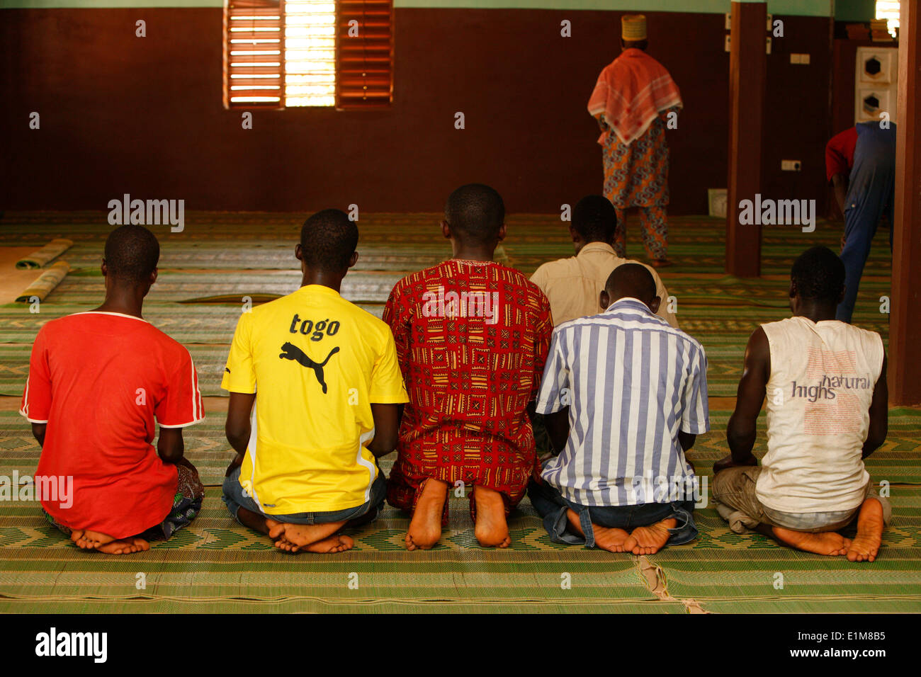 Prayer in mosque Stock Photo - Alamy