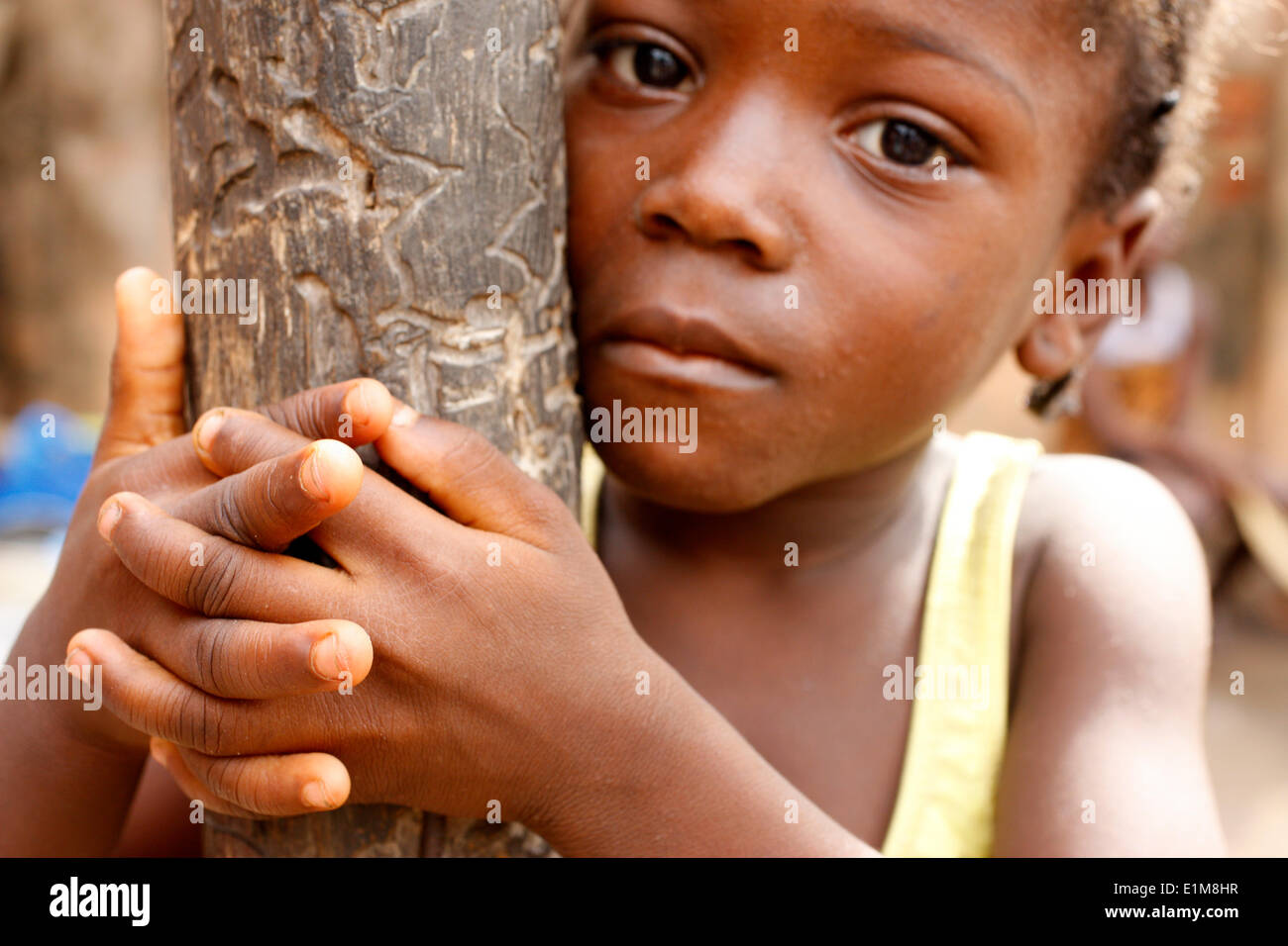 Poor African girl Stock Photo - Alamy
