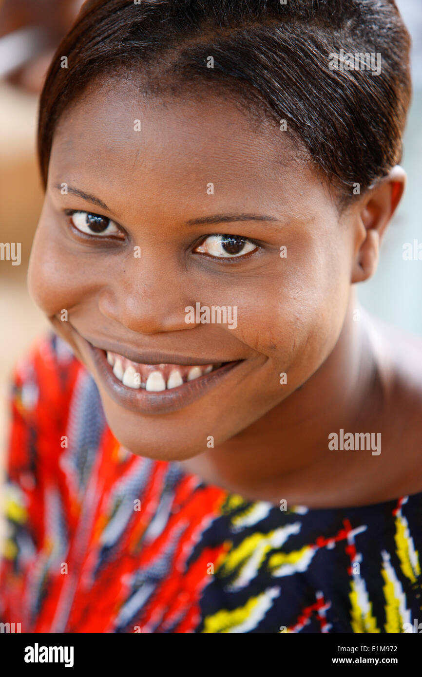 African woman smiling Stock Photo - Alamy