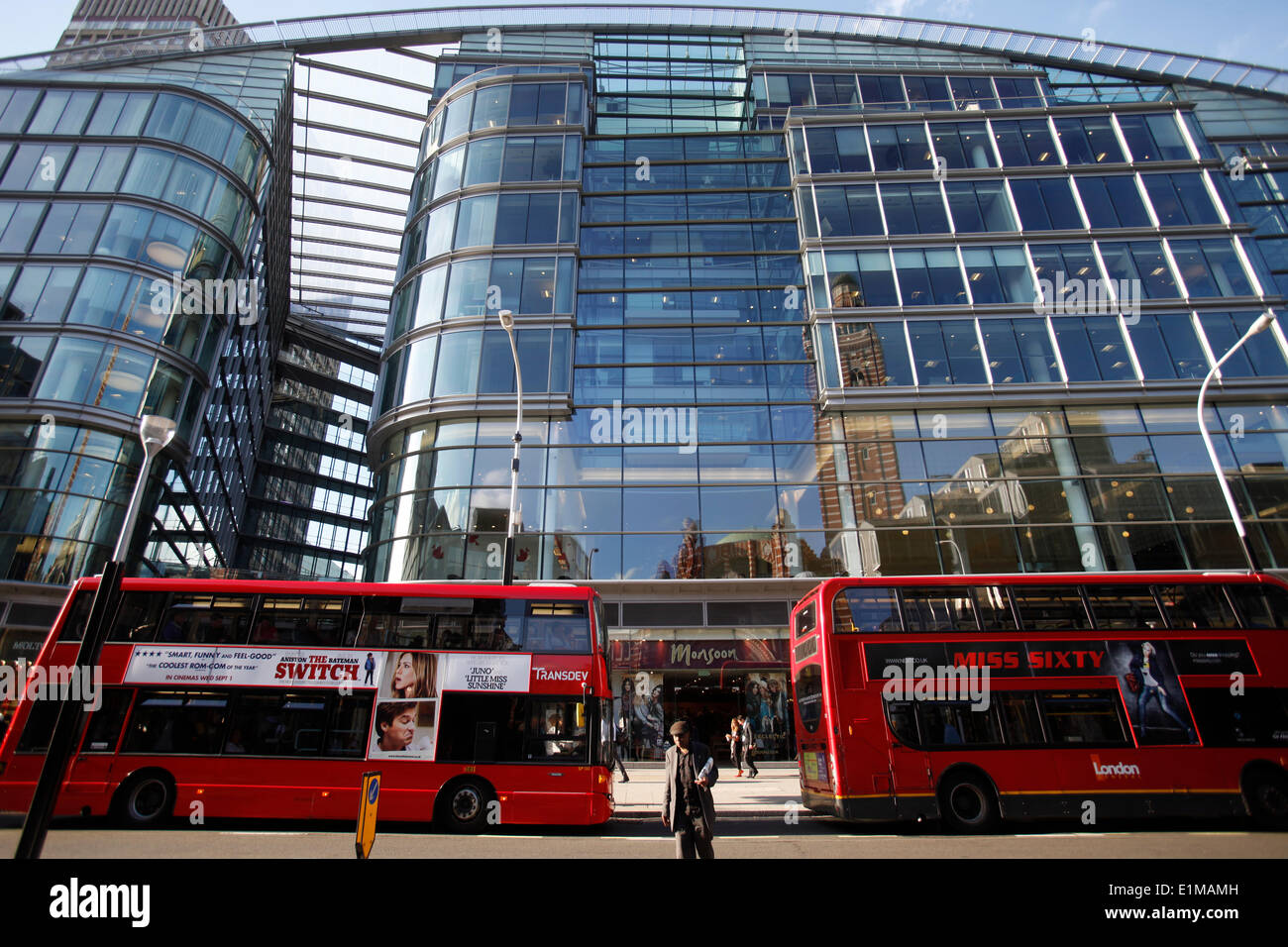 Buses and buildings Stock Photo - Alamy