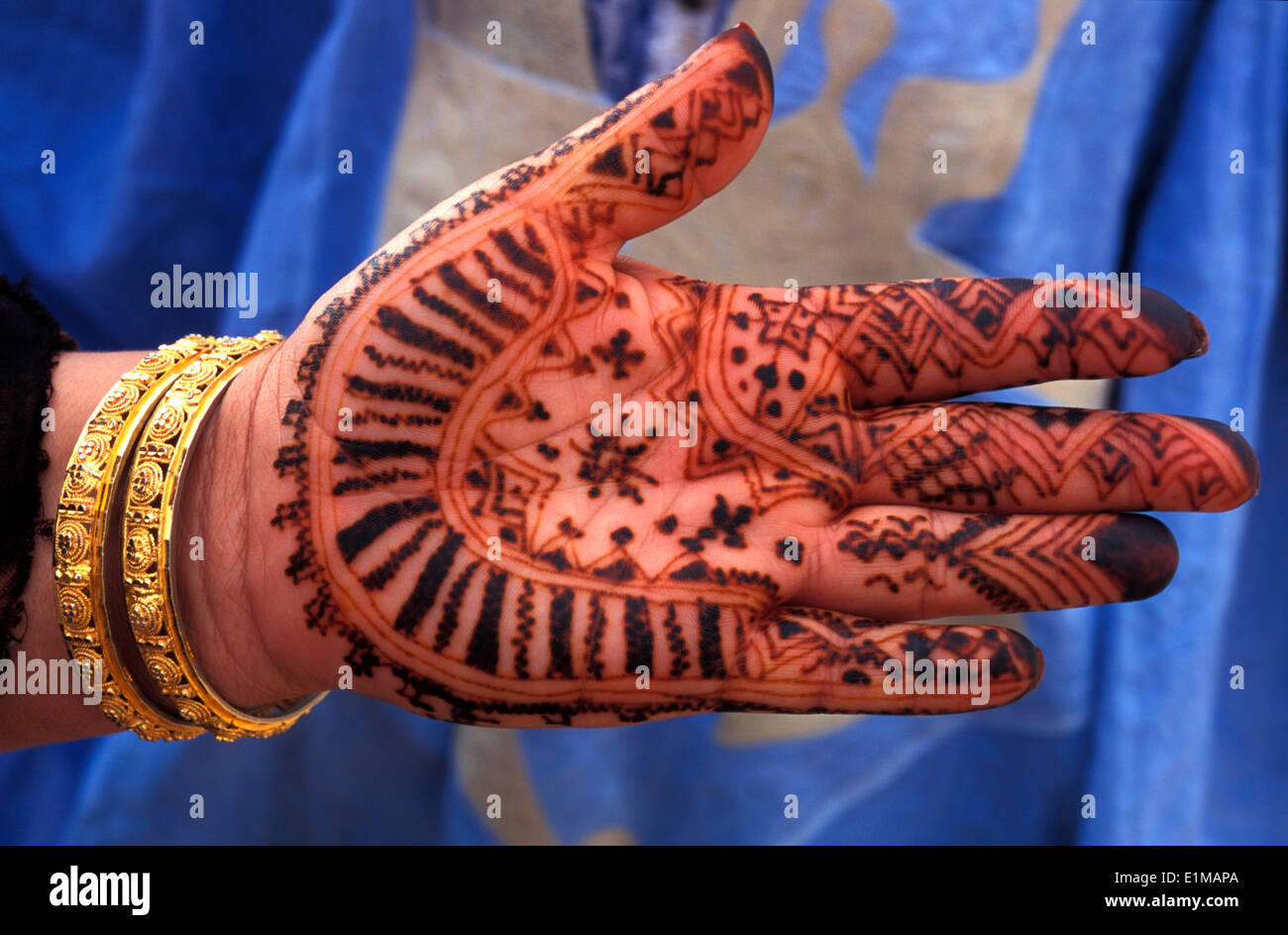 Morrocan dancer's hand at the Douz Sahara festival Stock Photo - Alamy