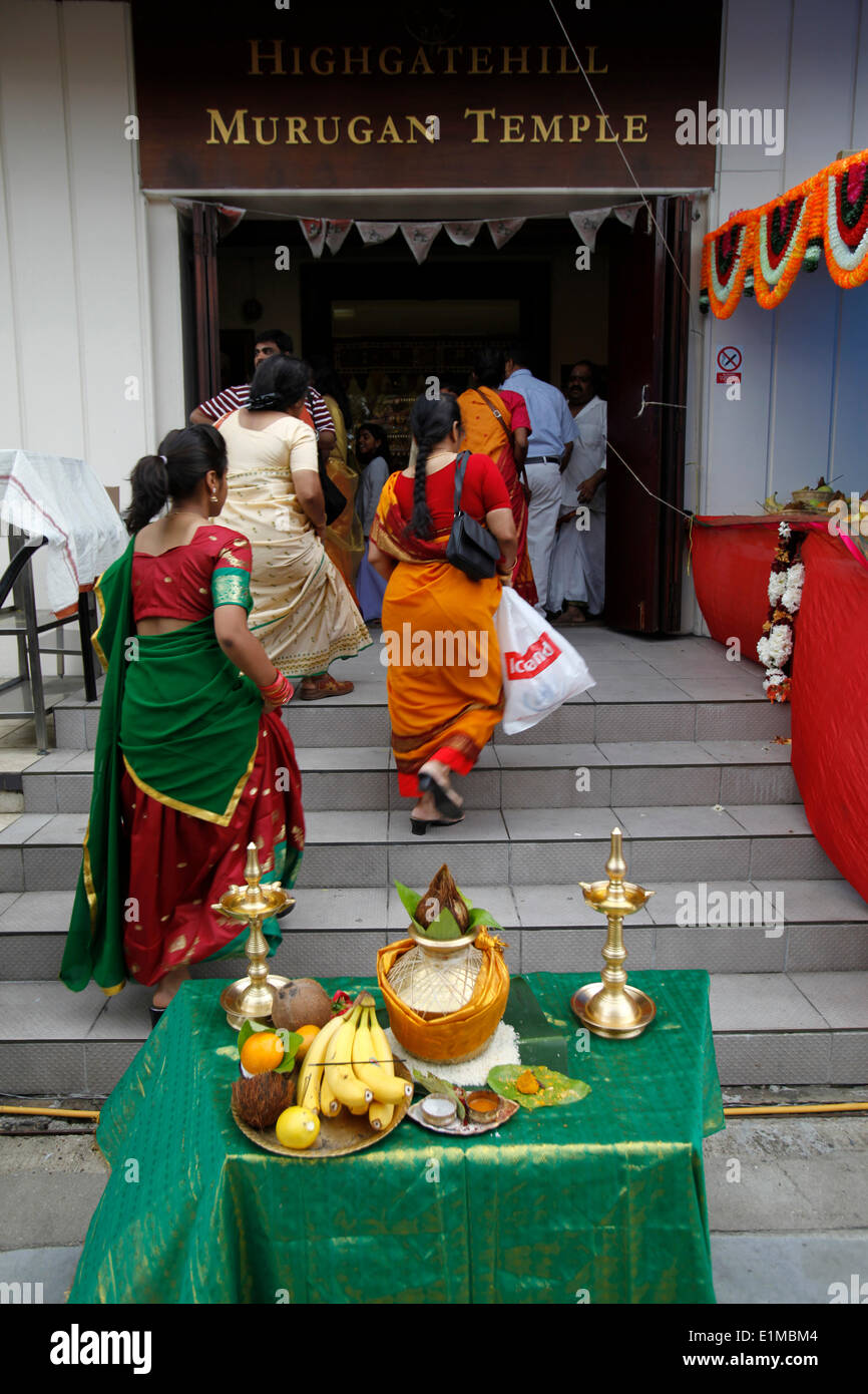 Tamil temple in london hi-res stock photography and images - Alamy