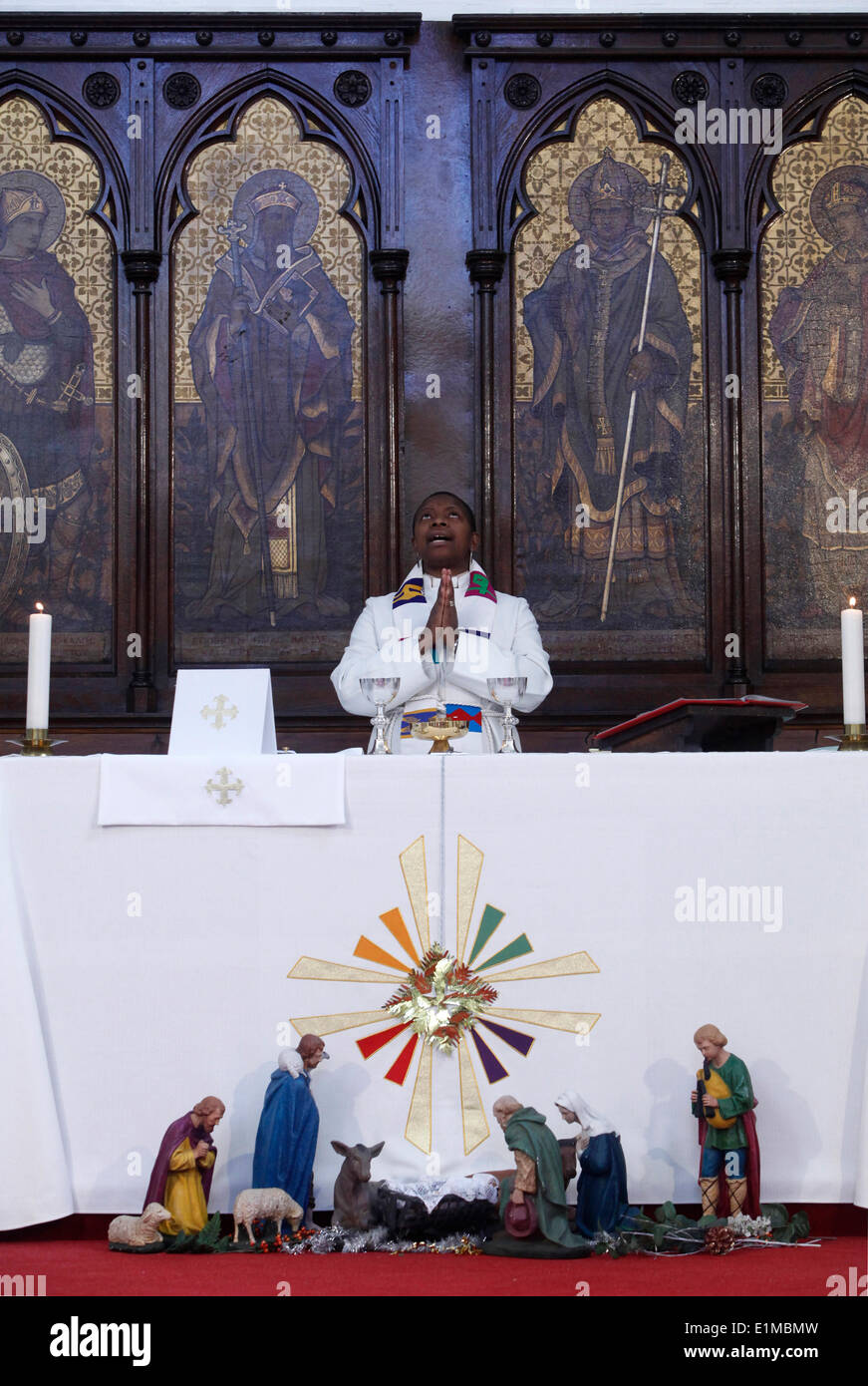 Christmas service at Holy Trinity Dalston, London Stock Photo - Alamy