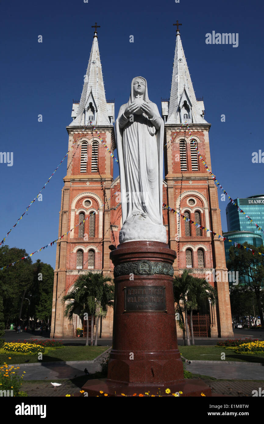 The Saigon Notre-Dame Basilica is a neo-Romanesque Catholic church ...