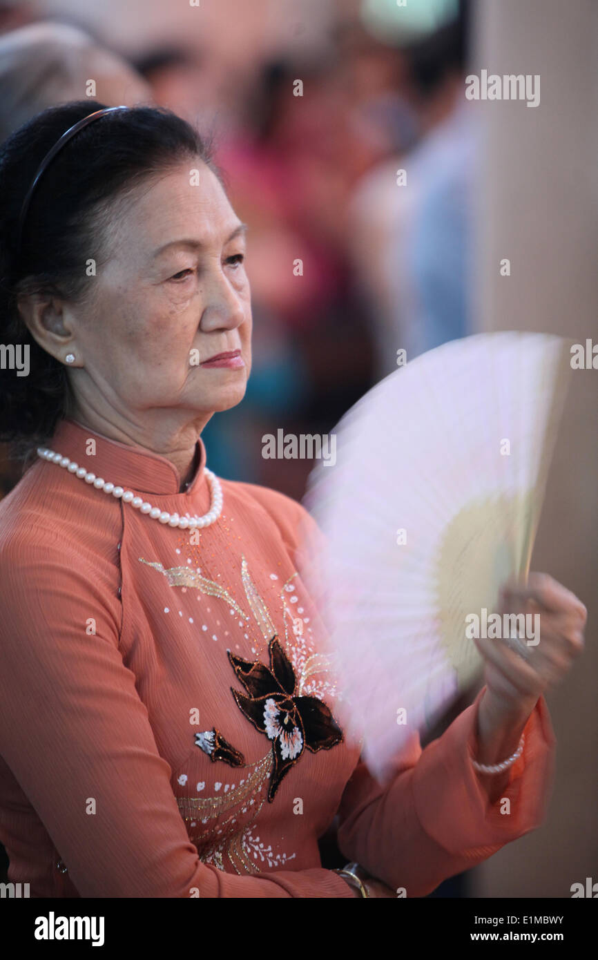 Catholic mass in a vietnamese church Stock Photo - Alamy