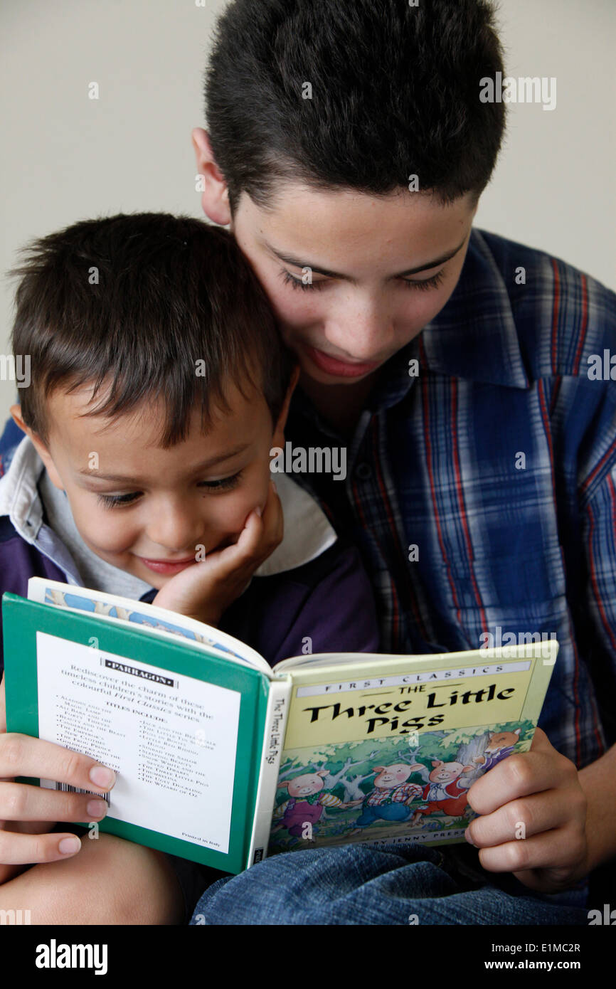 Brothers story hi-res stock photography and images - Alamy