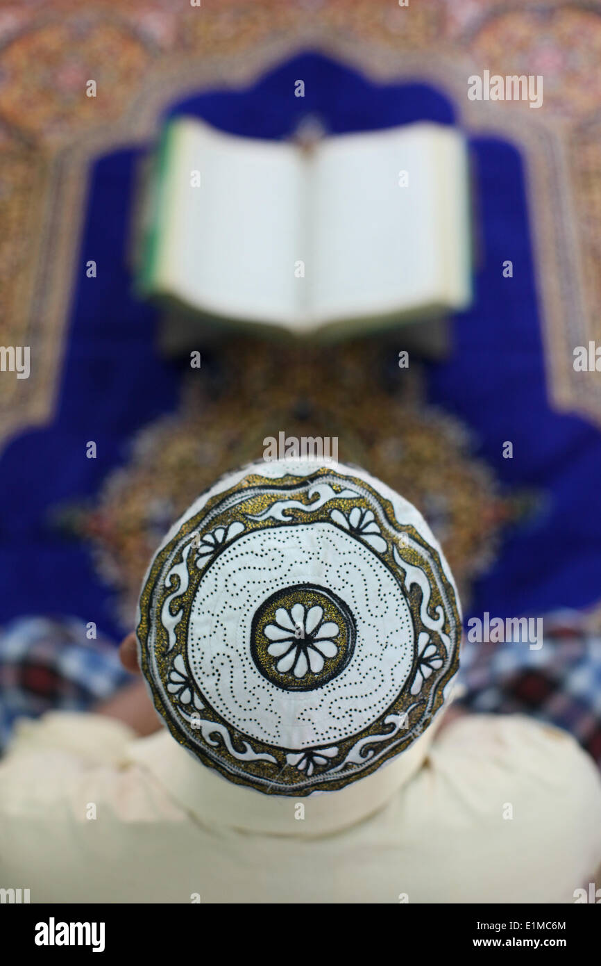 Mulsim prayer hi-res stock photography and images - Alamy