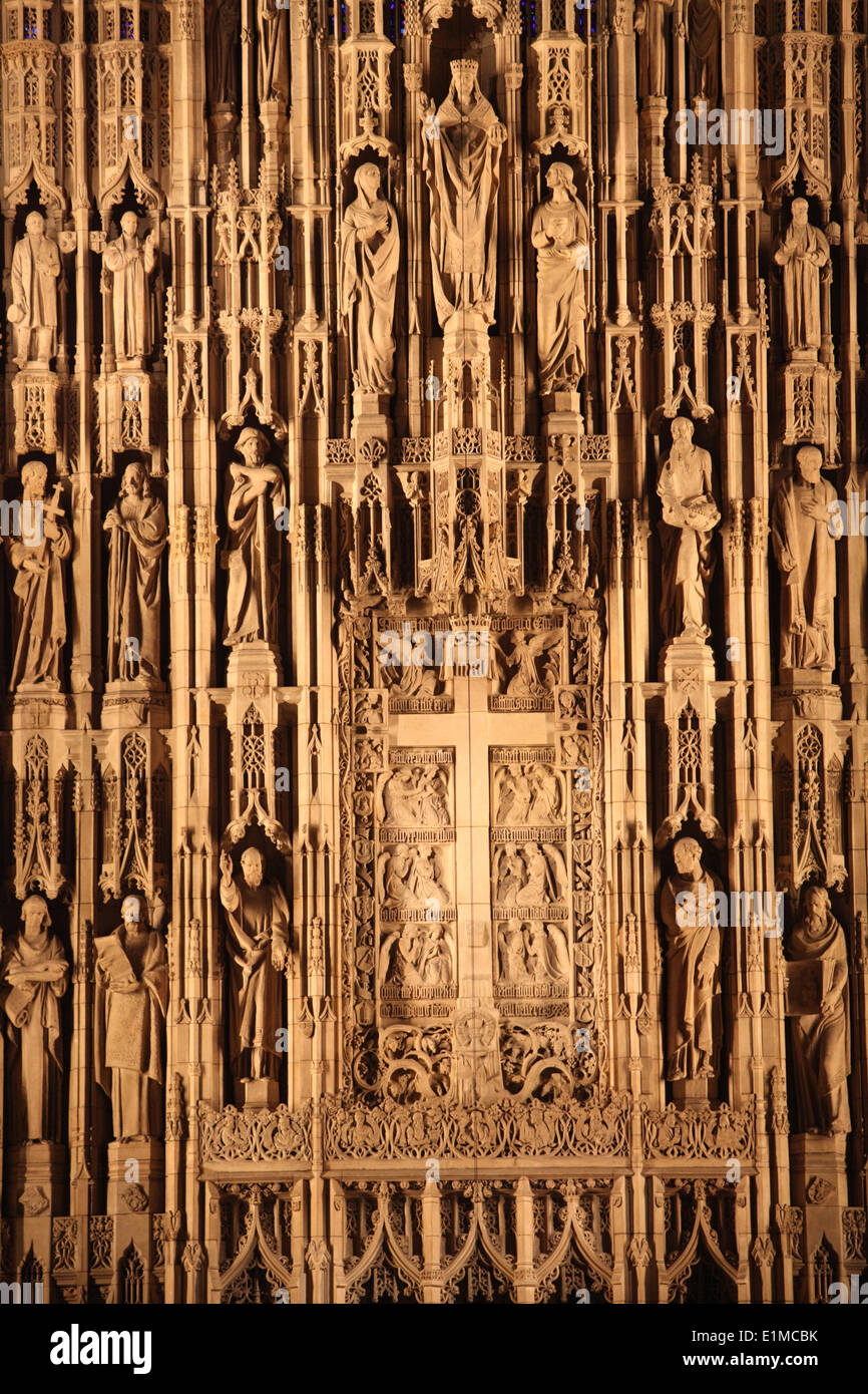 Church altar reredos hi-res stock photography and images - Alamy