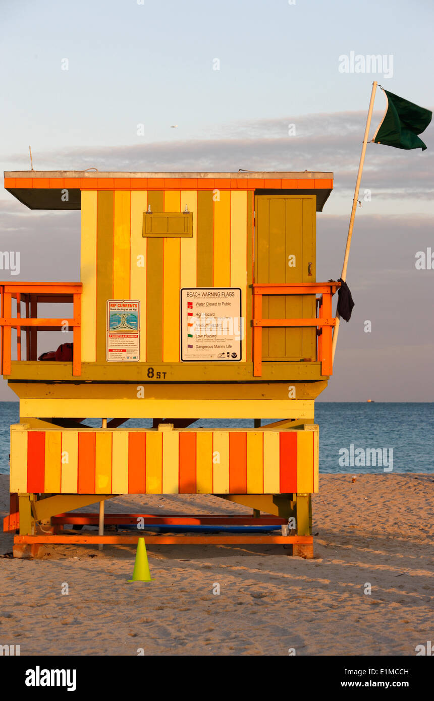 Lifeguard_station hi-res stock photography and images - Alamy