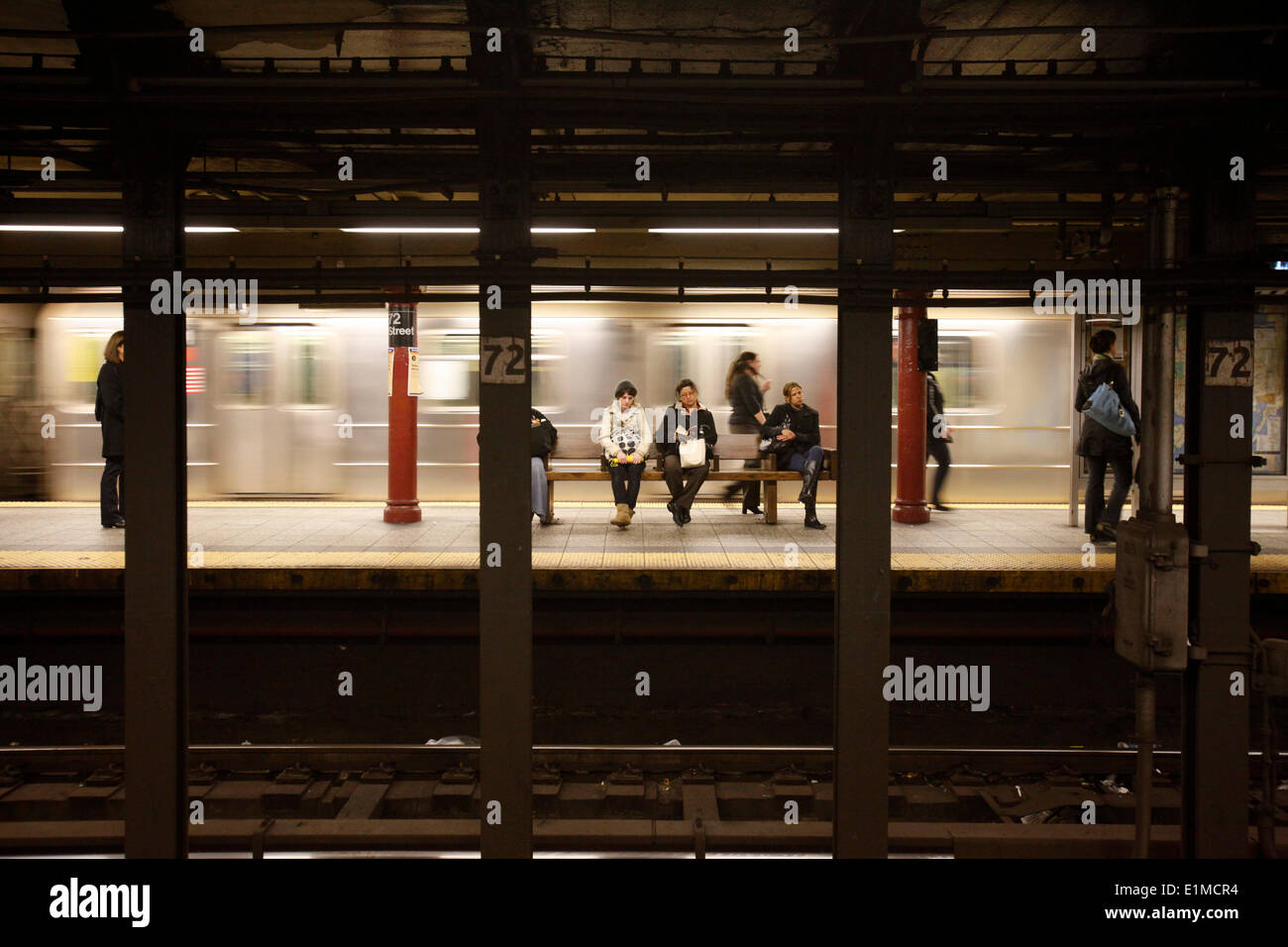 New York subway station Stock Photo - Alamy