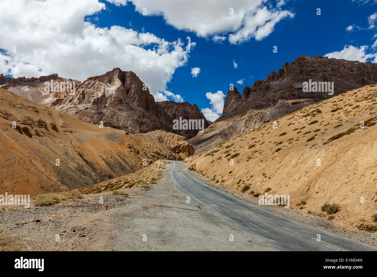 Manali-Leh road to Ladakh in Indian Himalayas. Ladakh, India Stock ...