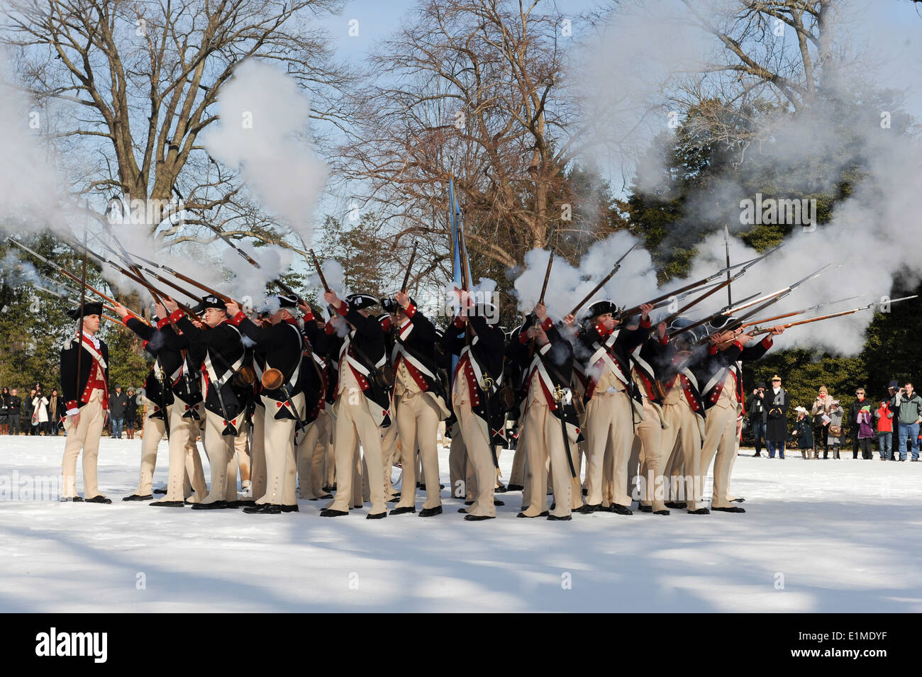 The U.S. Army 3rd Infantry, the Old Guard Fife and Drum Corps, and the ...
