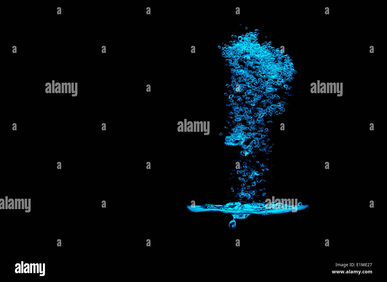Hydrogen gas bubbles in water hi-res stock photography and images - Alamy