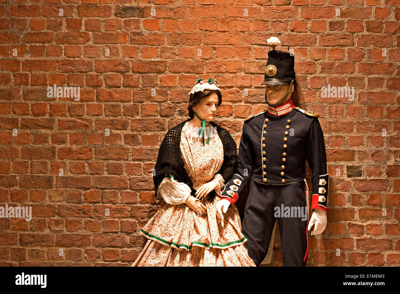 Police mannequins hi-res stock photography and images - Alamy