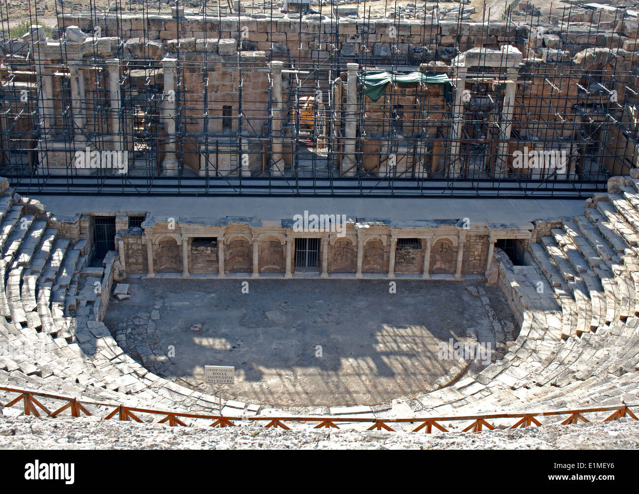 Roman amphitheater of Hierapolis in Turkey (Pamukkale Stock Photo - Alamy