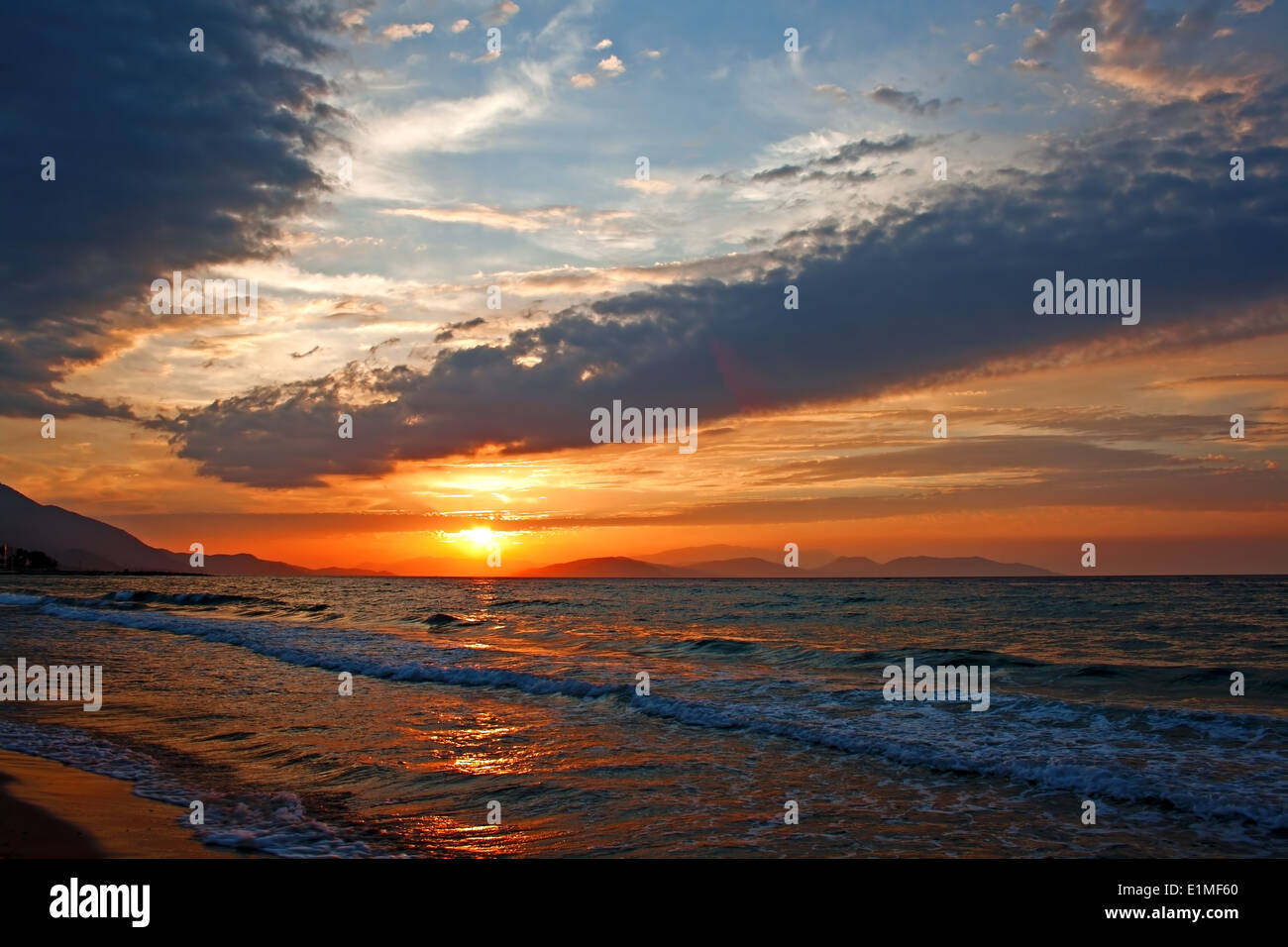 Beautiful sunset over the ocean Stock Photo - Alamy