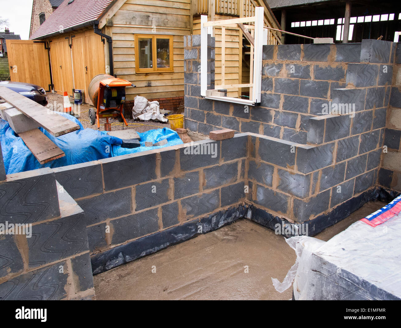 Thermalite hi-res stock photography and images - Alamy