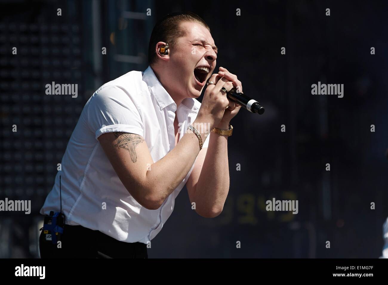 John Newman Singer High Resolution Stock Photography and Images - Alamy