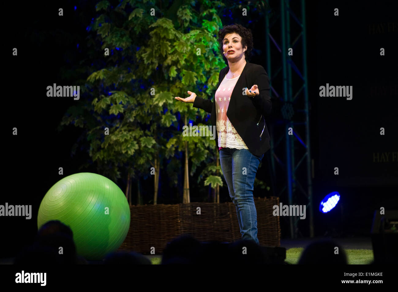 Entertainer ruby wax hi-res stock photography and images - Alamy
